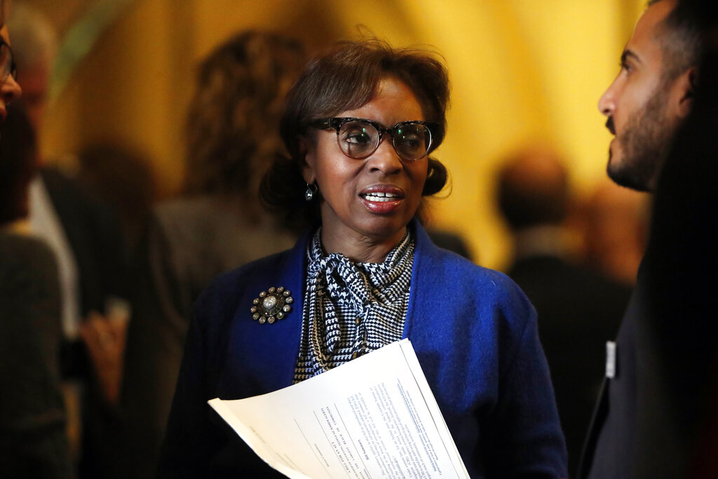 Sen. Rhonda Fields hosting forum on youth violence Monday afternoon ...