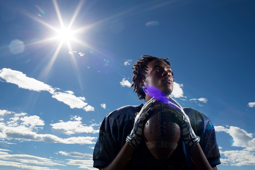 Football: Vista PEAK's Dylan Holt overcomes compartment syndrome to get ...